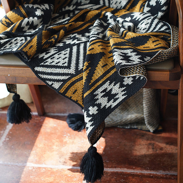 Woody Throw | 50" x 60" Simple Bohemian Knitted Tasseled Throw Blanket ...